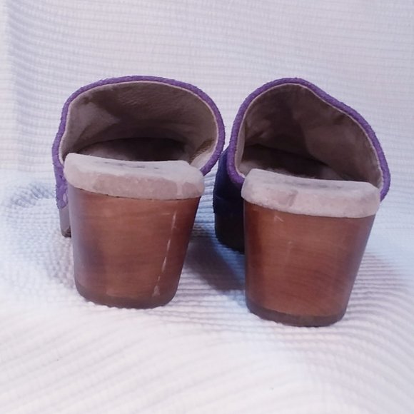 UGG | Shoes | Ugg Australia Evie Girls Purple Clogs Size | Poshmark